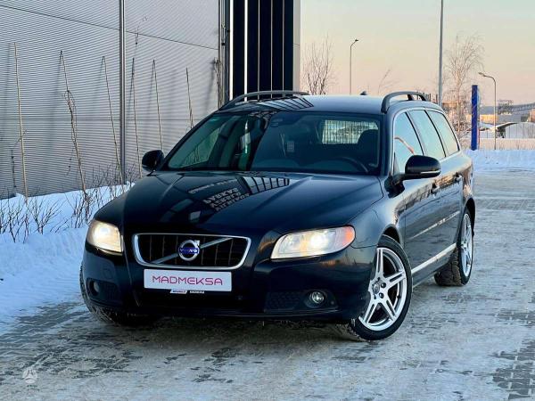 Black Volvo V70 2013 in Vilnius, with an engine capacity of 1.98 L and mileage of 311 thousand km for 5290 €, photo 3 on AUTOMOTO.COM.LV