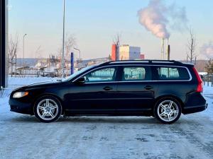 Black Volvo V70 2013 in Vilnius, with an engine capacity of 1.98 L and mileage of 311 thousand km for 5290 €, photo 8 on AUTOMOTO.COM.LV