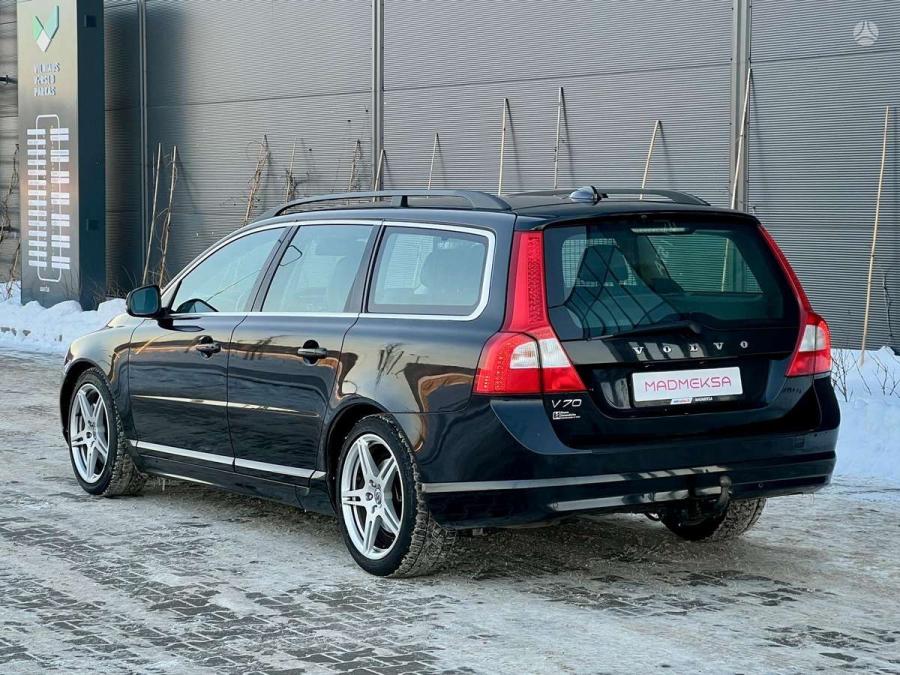 Black Volvo V70 2013 in Vilnius, with an engine capacity of 1.98 L and mileage of 311 thousand km for 5290 €, photo 10 on AUTOMOTO.COM.LV