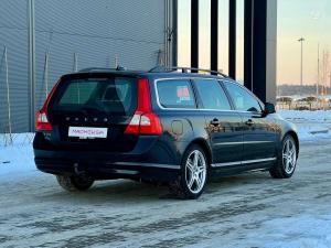 Black Volvo V70 2013 in Vilnius, with an engine capacity of 1.98 L and mileage of 311 thousand km for 5290 €, photo 12 on AUTOMOTO.COM.LV