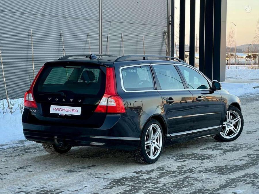 Black Volvo V70 2013 in Vilnius, with an engine capacity of 1.98 L and mileage of 311 thousand km for 5290 €, photo 16 on AUTOMOTO.COM.LV