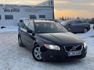 Melns Volvo V70 2013 Utena, ar dzinēja tilpumu 1.98 L un nobraukumu 289 tūkst. km par 4290 €, foto  vietnē AUTOMOTO.COM.LV