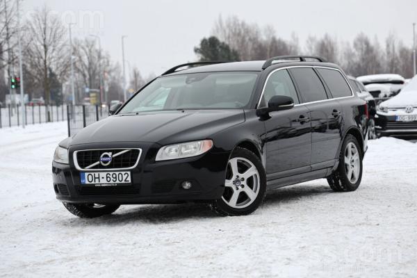 Black Volvo V70 2013 in Jelgava, with an engine capacity of 2.00 L and mileage of 0 thousand km for 6500 €, photo 1 on AUTOMOTO.COM.LV