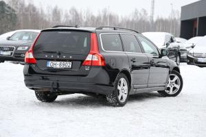 Black Volvo V70 2013 in Jelgava, with an engine capacity of 2.00 L and mileage of 0 thousand km for 6500 €, photo 5 on AUTOMOTO.COM.LV