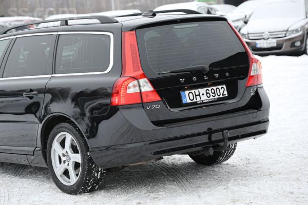Black Volvo V70 2013 in Jelgava, with an engine capacity of 2.00 L and mileage of 0 thousand km for 6500 €, photo 8 on AUTOMOTO.COM.LV
