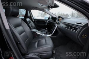 Black Volvo V70 2013 in Jelgava, with an engine capacity of 2.00 L and mileage of 0 thousand km for 6500 €, photo 13 on AUTOMOTO.COM.LV