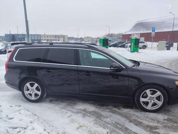 Black Volvo V70 2013 in Siauliai, with an engine capacity of 1.98 L and mileage of 220 thousand km for 6900 €, photo 6 on AUTOMOTO.COM.LV