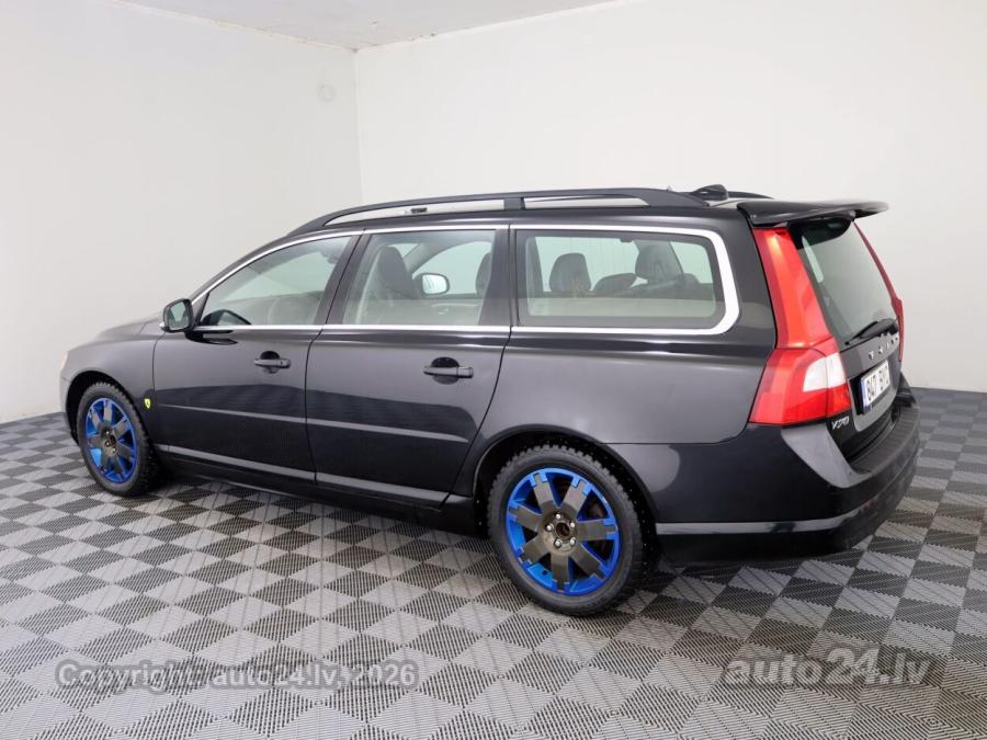Melns Volvo V70 2013 Tallina, ar dzinēja tilpumu 2.00 L un nobraukumu 322 tūkst. km par 2499 €, foto 4 vietnē AUTOMOTO.COM.LV