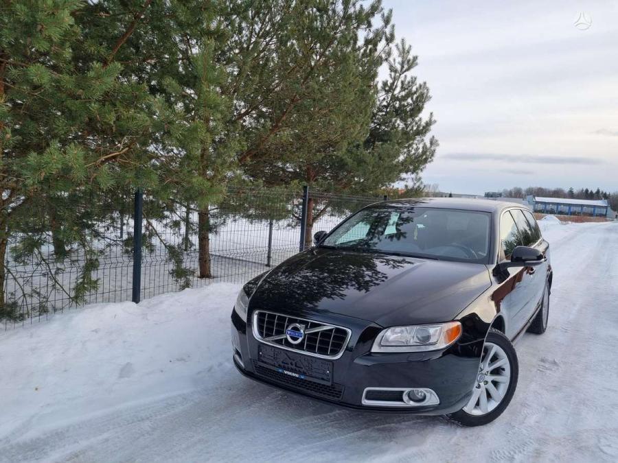 Melns Volvo V70 2013 Kauņa, ar dzinēja tilpumu 2.00 L un nobraukumu 273 tūkst. km par 6190 €, foto 1 vietnē AUTOMOTO.COM.LV