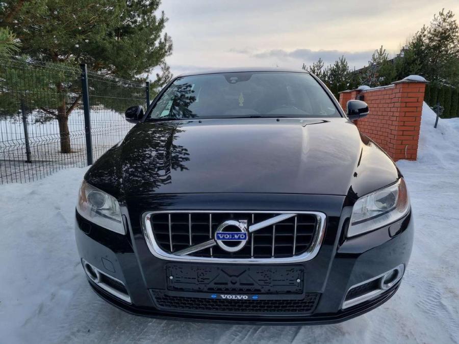 Melns Volvo V70 2013 Kauņa, ar dzinēja tilpumu 2.00 L un nobraukumu 273 tūkst. km par 6190 €, foto 2 vietnē AUTOMOTO.COM.LV