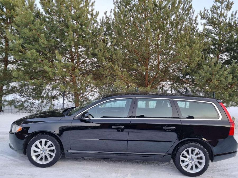 Melns Volvo V70 2013 Kauņa, ar dzinēja tilpumu 2.00 L un nobraukumu 273 tūkst. km par 6190 €, foto 3 vietnē AUTOMOTO.COM.LV