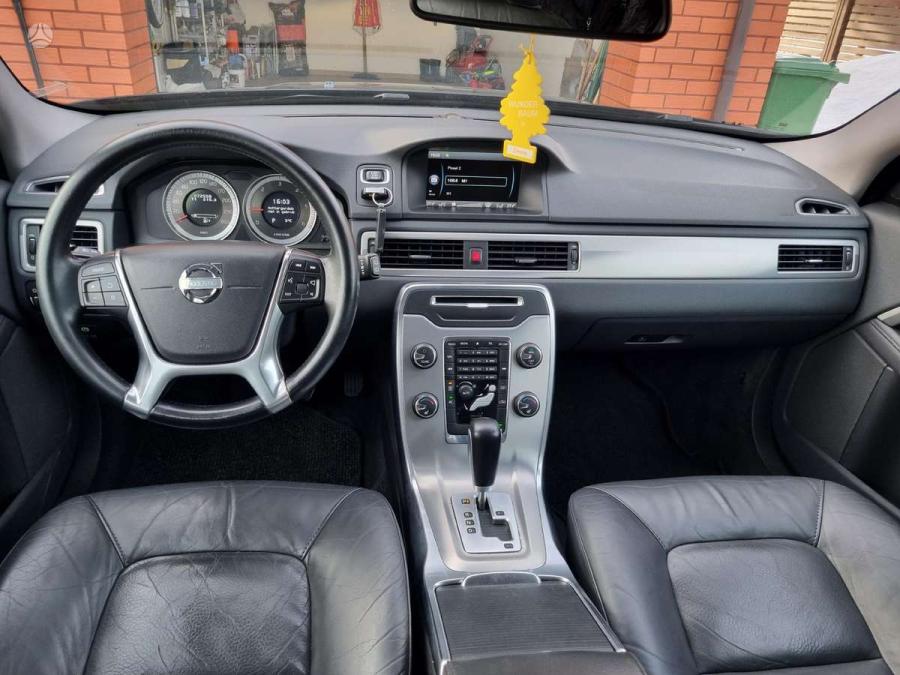 Melns Volvo V70 2013 Kauņa, ar dzinēja tilpumu 2.00 L un nobraukumu 273 tūkst. km par 6190 €, foto 29 vietnē AUTOMOTO.COM.LV