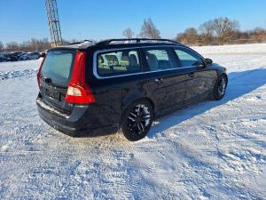 Melns Volvo V70 2013 Marijampole, ar dzinēja tilpumu 1.56 L un nobraukumu 275 tūkst. km par 3450 €, foto 6 vietnē AUTOMOTO.COM.LV