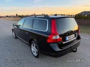 Black Volvo V70 2013 in Tallinn, with an engine capacity of 2.00 L and mileage of 261 thousand km for 7390 €, photo 2 on AUTOMOTO.COM.LV