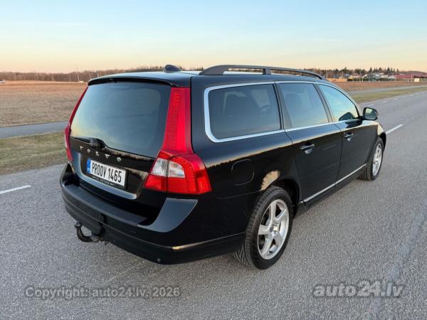 Melns Volvo V70 2013 Tallina, ar dzinēja tilpumu 2.00 L un nobraukumu 261 tūkst. km par 7390 €, foto 4 vietnē AUTOMOTO.COM.LV