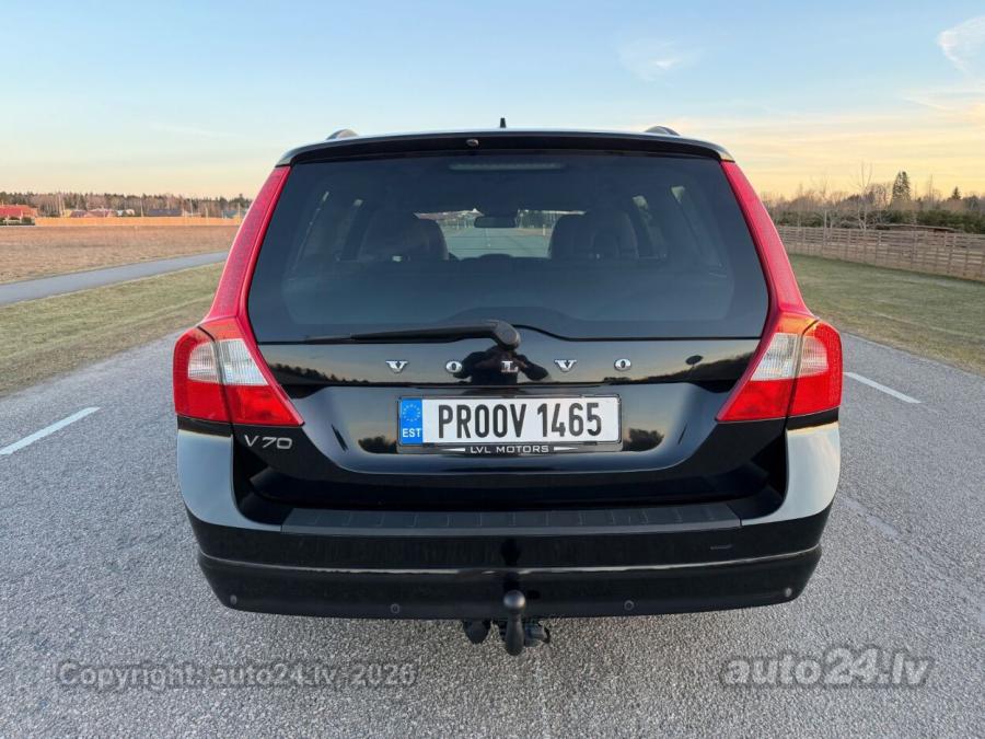 Black Volvo V70 2013 in Tallinn, with an engine capacity of 2.00 L and mileage of 261 thousand km for 7390 €, photo 11 on AUTOMOTO.COM.LV