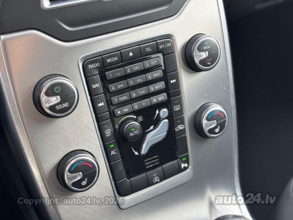 Melns Volvo V70 2013 Tallina, ar dzinēja tilpumu 2.00 L un nobraukumu 280 tūkst. km par 7800 €, foto 11 vietnē AUTOMOTO.COM.LV