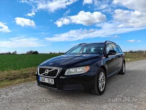 Melns Volvo V70 2013 Tallina, ar dzinēja tilpumu 2.00 L un nobraukumu 247 tūkst. km par 5900 €, foto  vietnē AUTOMOTO.COM.LV
