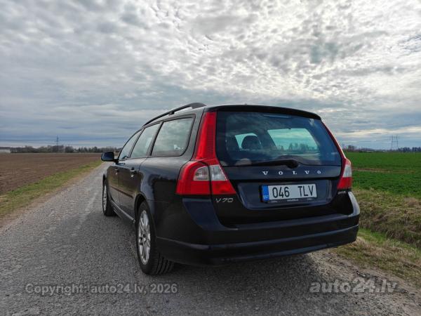 Melns Volvo V70 2013 Tallina, ar dzinēja tilpumu 2.00 L un nobraukumu 247 tūkst. km par 5900 €, foto 5 vietnē AUTOMOTO.COM.LV