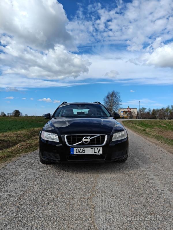 Melns Volvo V70 2013 Tallina, ar dzinēja tilpumu 2.00 L un nobraukumu 247 tūkst. km par 5900 €, foto 6 vietnē AUTOMOTO.COM.LV