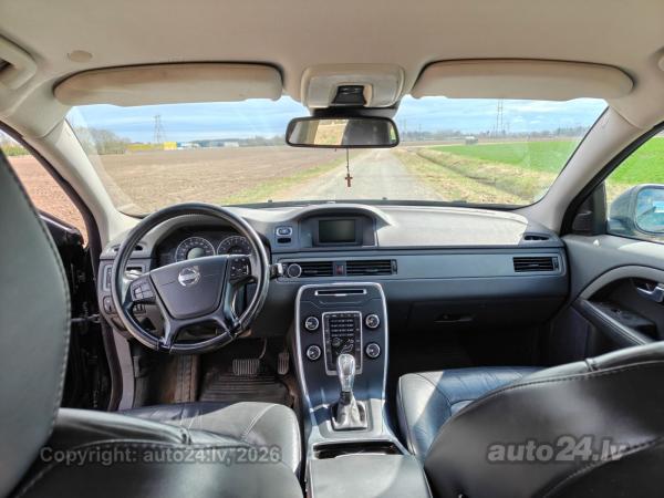 Melns Volvo V70 2013 Tallina, ar dzinēja tilpumu 2.00 L un nobraukumu 247 tūkst. km par 5900 €, foto 10 vietnē AUTOMOTO.COM.LV