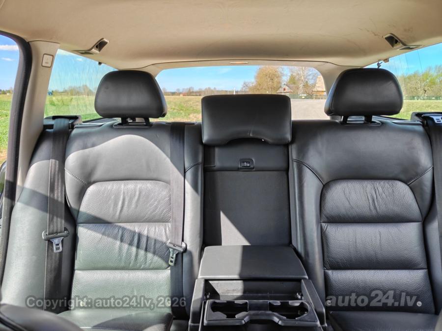 Melns Volvo V70 2013 Tallina, ar dzinēja tilpumu 2.00 L un nobraukumu 247 tūkst. km par 5900 €, foto 13 vietnē AUTOMOTO.COM.LV