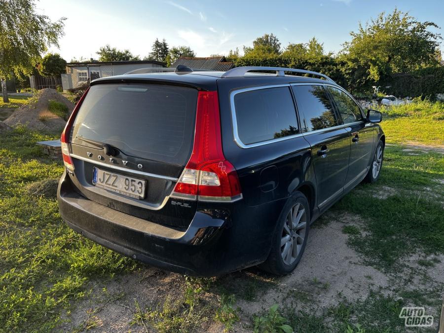 Melns Volvo V70 2013 Kauņa, ar dzinēja tilpumu 2.00 L un nobraukumu 373 tūkst. km par 4500 €, foto 4 vietnē AUTOMOTO.COM.LV