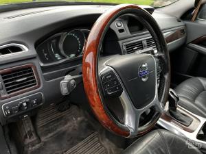Melns Volvo V70 2013 Kauņa, ar dzinēja tilpumu 2.00 L un nobraukumu 373 tūkst. km par 4500 €, foto 9 vietnē AUTOMOTO.COM.LV