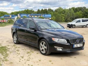 Black Volvo V70 2013 in Vilnius, with an engine capacity of 2.00 L and mileage of 320 thousand km for 4100 €, photo 3 on AUTOMOTO.COM.LV