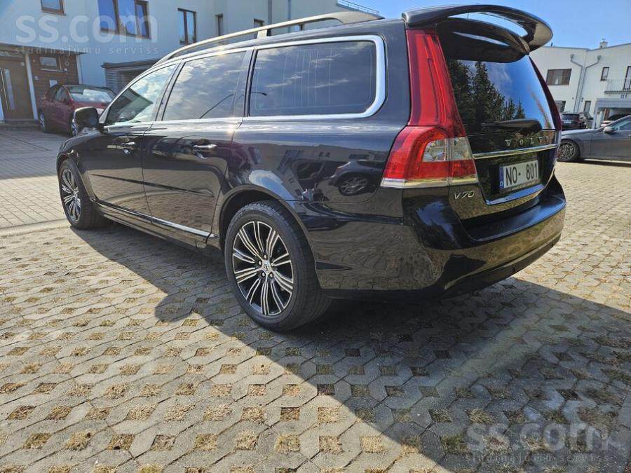 Black Volvo V70 2013 in Jurmala, with an engine capacity of 2.00 L and mileage of 0 thousand km for 5999 €, photo 7 on AUTOMOTO.COM.LV