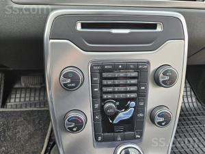Black Volvo V70 2013 in Jurmala, with an engine capacity of 2.00 L and mileage of 0 thousand km for 5999 €, photo 18 on AUTOMOTO.COM.LV
