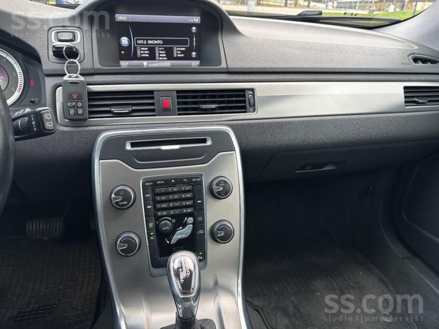 Melns Volvo V70 2013 Jelgava, ar dzinēja tilpumu 2.00 L un nobraukumu 0 tūkst. km par 5599 €, foto 9 vietnē AUTOMOTO.COM.LV