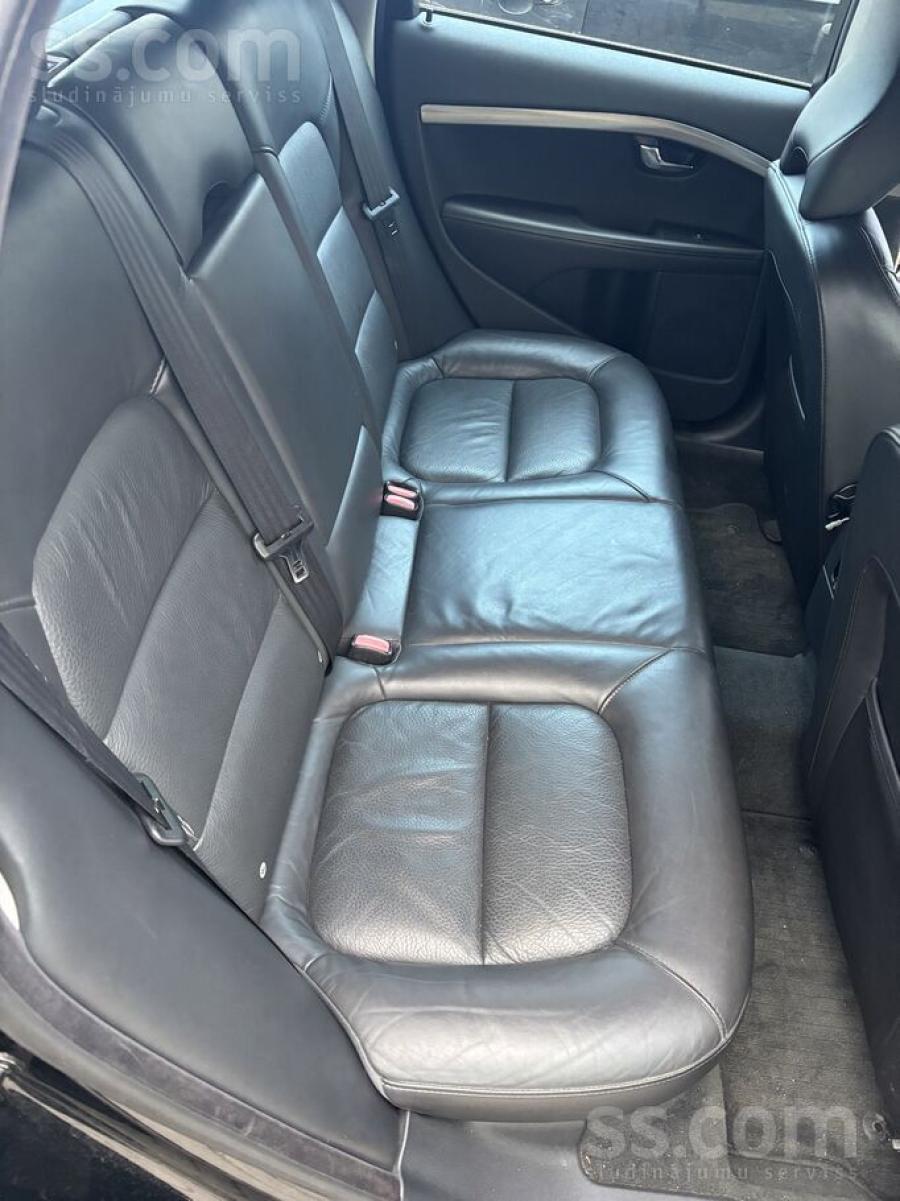Melns Volvo V70 2013 Jelgava, ar dzinēja tilpumu 2.00 L un nobraukumu 0 tūkst. km par 5599 €, foto 12 vietnē AUTOMOTO.COM.LV