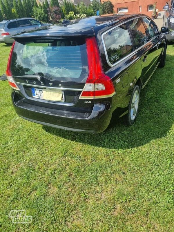 Black Volvo V70 2013 in Ukmerge, with an engine capacity of 2.00 L and mileage of 305 thousand km for 7000 €, photo 3 on AUTOMOTO.COM.LV