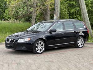 Melns Volvo V70 2013 Cēsis, ar dzinēja tilpumu 2.40 L un nobraukumu 290 tūkst. km par 7800 €, foto 3 vietnē AUTOMOTO.COM.LV