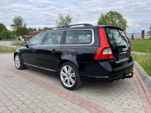 Melns Volvo V70 2013 Cēsis, ar dzinēja tilpumu 2.40 L un nobraukumu 290 tūkst. km par 7800 €, foto 6 vietnē AUTOMOTO.COM.LV