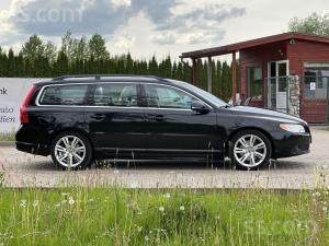 Melns Volvo V70 2013 Cēsis, ar dzinēja tilpumu 2.40 L un nobraukumu 290 tūkst. km par 7800 €, foto 7 vietnē AUTOMOTO.COM.LV