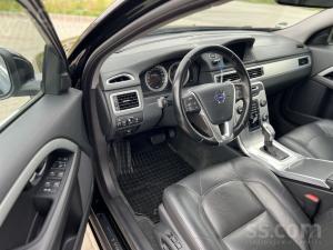 Melns Volvo V70 2013 Cēsis, ar dzinēja tilpumu 2.40 L un nobraukumu 290 tūkst. km par 7800 €, foto 10 vietnē AUTOMOTO.COM.LV