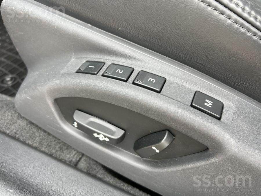 Melns Volvo V70 2013 Cēsis, ar dzinēja tilpumu 2.40 L un nobraukumu 290 tūkst. km par 7800 €, foto 17 vietnē AUTOMOTO.COM.LV