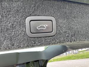 Melns Volvo V70 2013 Cēsis, ar dzinēja tilpumu 2.40 L un nobraukumu 290 tūkst. km par 7800 €, foto 27 vietnē AUTOMOTO.COM.LV