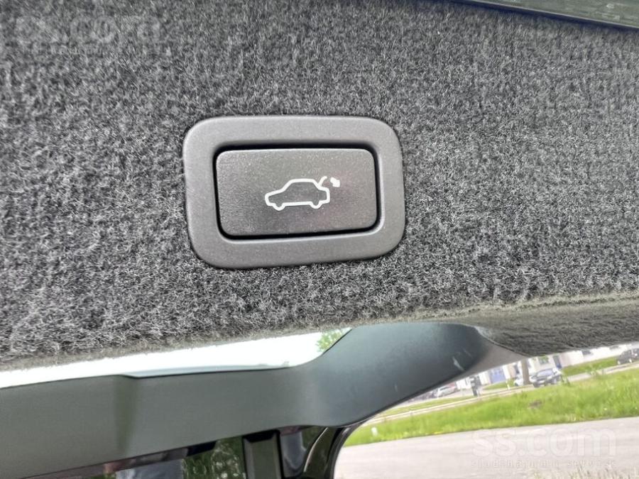Melns Volvo V70 2013 Cēsis, ar dzinēja tilpumu 2.40 L un nobraukumu 290 tūkst. km par 7800 €, foto 27 vietnē AUTOMOTO.COM.LV