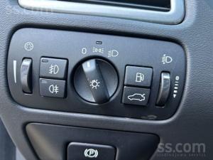Black Volvo V70 2013 in Riga, with an engine capacity of 2.00 L and mileage of 273 thousand km for 6900 €, photo 12 on AUTOMOTO.COM.LV