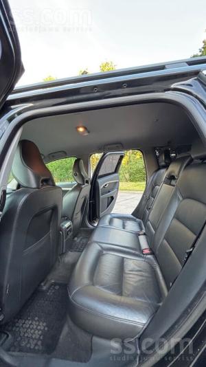 Black Volvo V70 2013 in Riga, with an engine capacity of 2.00 L and mileage of 273 thousand km for 6900 €, photo 21 on AUTOMOTO.COM.LV