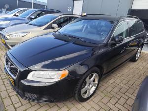 Melns Volvo V70 2013 Kauņa, ar dzinēja tilpumu 1.98 L un nobraukumu 290 tūkst. km par 5495 €, foto 28 vietnē AUTOMOTO.COM.LV