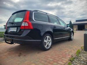 Black Volvo V70 2013 in Vilnius, with an engine capacity of 1.97 L and mileage of 289 thousand km for 5777 €, photo  on AUTOMOTO.COM.LV