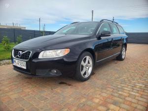 Black Volvo V70 2013 in Vilnius, with an engine capacity of 1.97 L and mileage of 289 thousand km for 5777 €, photo 4 on AUTOMOTO.COM.LV