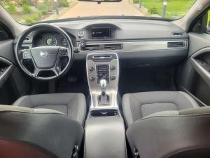 Black Volvo V70 2013 in Vilnius, with an engine capacity of 1.97 L and mileage of 289 thousand km for 5777 €, photo 14 on AUTOMOTO.COM.LV