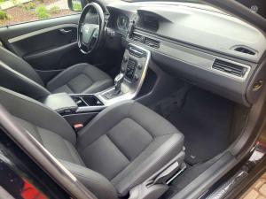Black Volvo V70 2013 in Vilnius, with an engine capacity of 1.97 L and mileage of 289 thousand km for 5777 €, photo 15 on AUTOMOTO.COM.LV