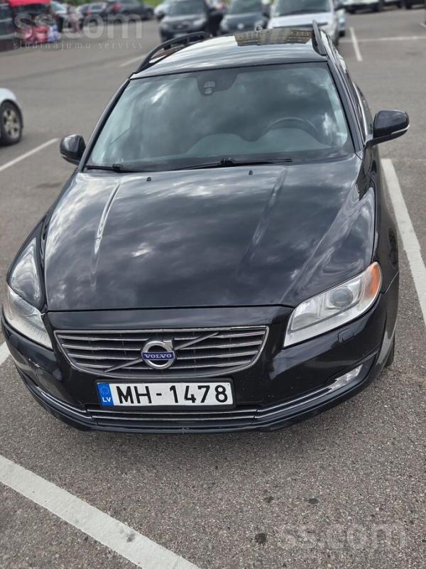 Black Volvo V70 2013 in Daugavpils, with an engine capacity of 2.00 L and mileage of 240 thousand km for 4200 €, photo 2 on AUTOMOTO.COM.LV