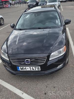 Black Volvo V70 2013 in Daugavpils, with an engine capacity of 2.00 L and mileage of 240 thousand km for 4200 €, photo 3 on AUTOMOTO.COM.LV
